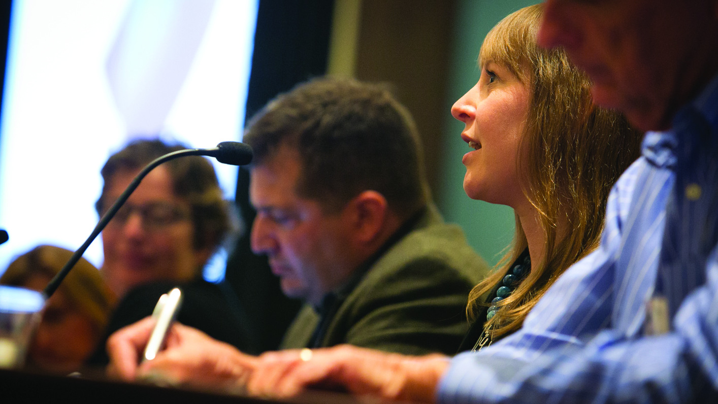 Careers Outside Academia: How Should Math and Applied Math Students ...